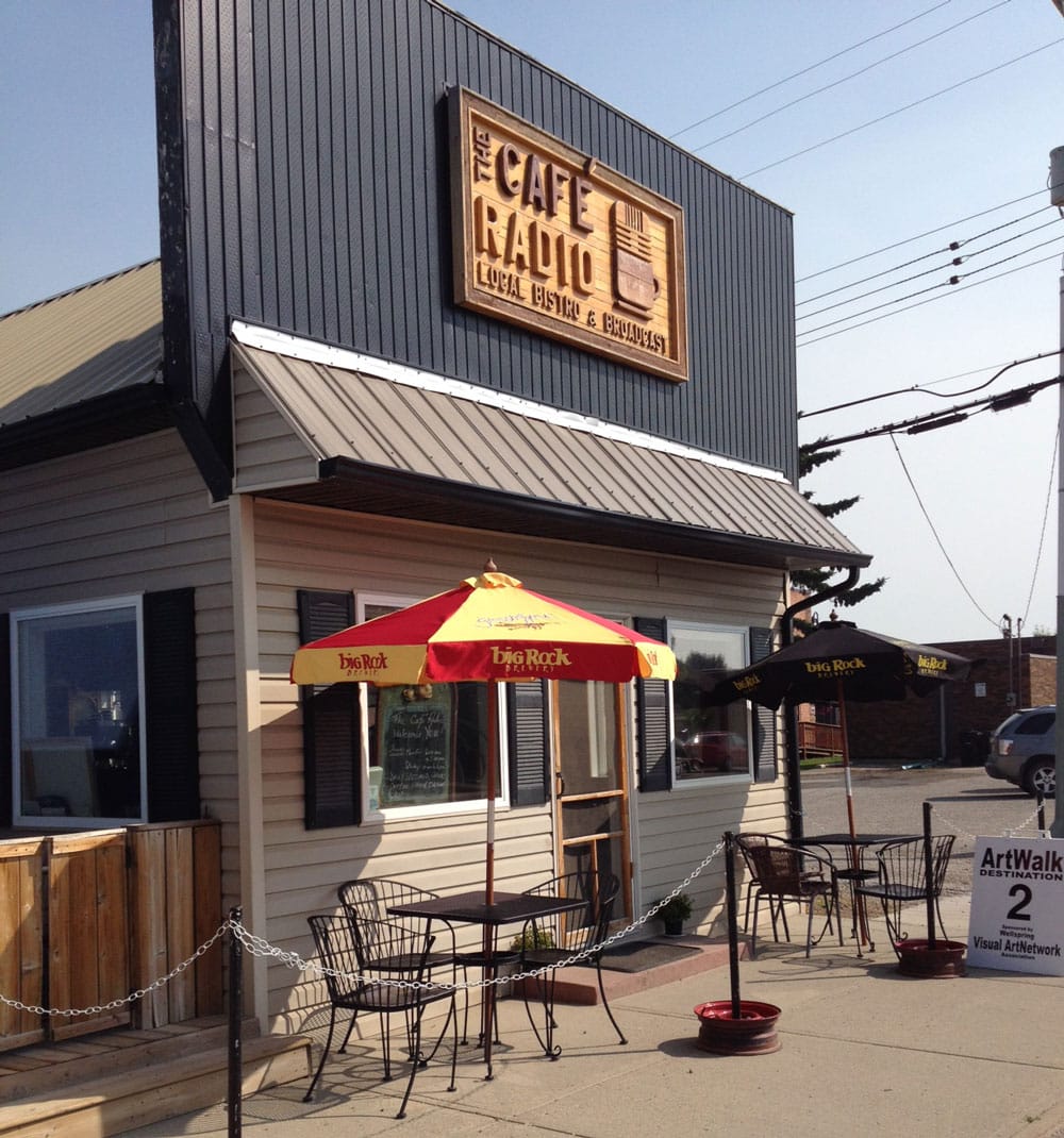 The Cafe Radio - Custom Woolen Mills
